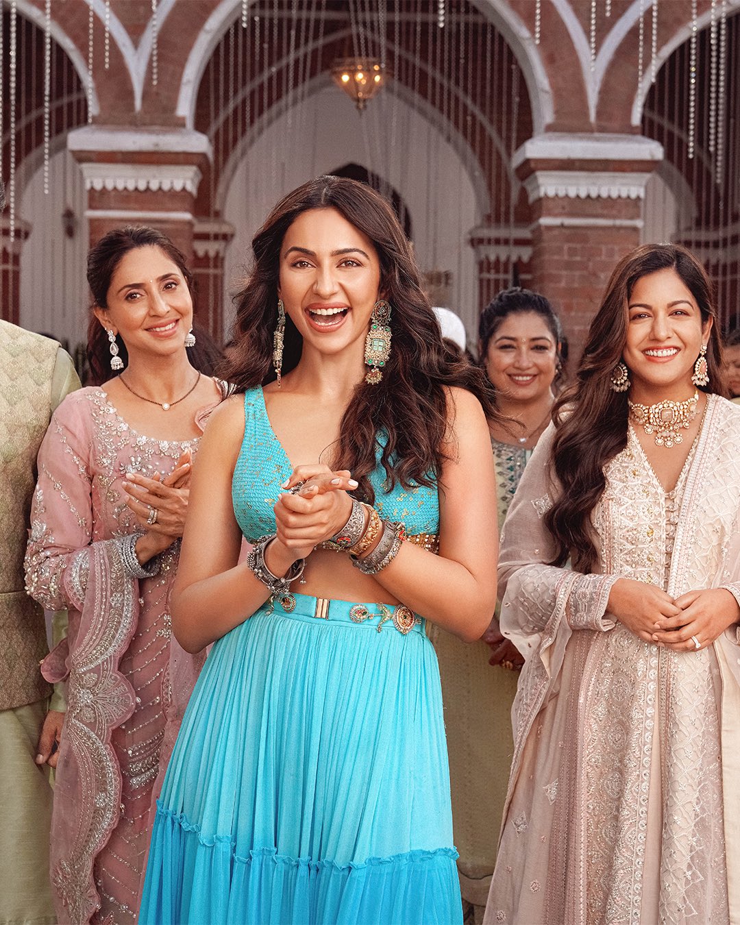 De De Pyaar De 2 Movie Review, Spoilers, & Interesting Trivia - EkSukoon